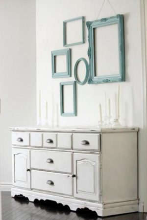 Wall Decor Ideas, Decorating with Ordinary Frames for Exceptional Look