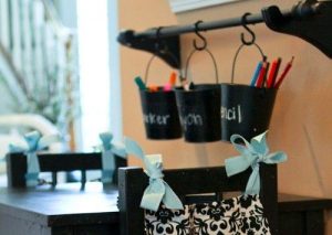 Decorating Empty Walls with Clutter and Creative Recycling Ideas