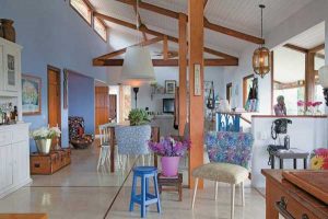 Colorful Modern Interiors Highlighting Brazilian Ethnic Decorating in ...