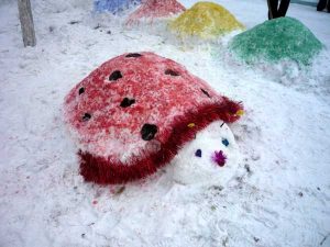 Cute Backyard Ideas for Winter Decorating, 25 Creative Snow Sculptures