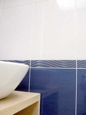 Modern Bathroom Remodeling Ideas, DIY Tiled Wall Design with Stripes