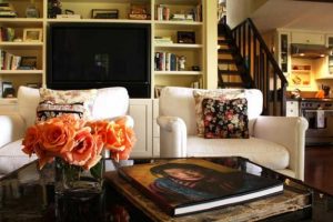 Cozy Guest House Design Blending Old and New into Modern Home Interiors ...