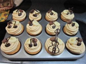 Edible Decorations and Ideas for Music Themed Party, Table Decoration ...