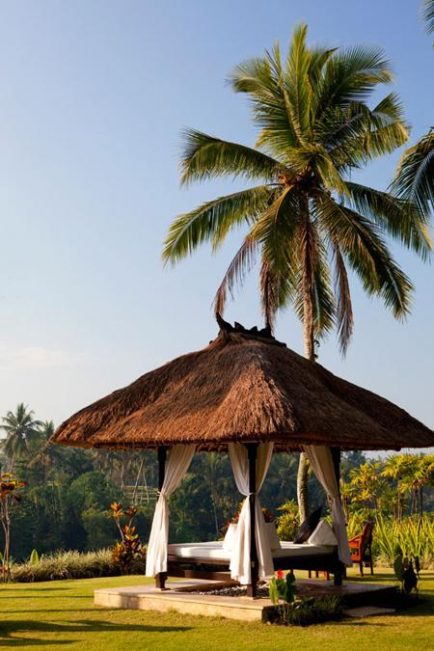 25 Sunshades and Patio Ideas Turning Backyard Designs into Summer Resorts