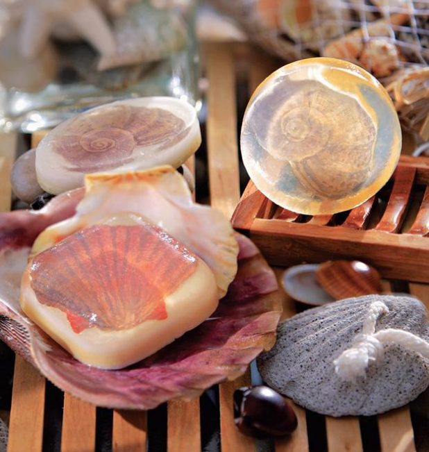 33 Modern Bathroom Design and Decorating Ideas Incorporating Sea Shell ...