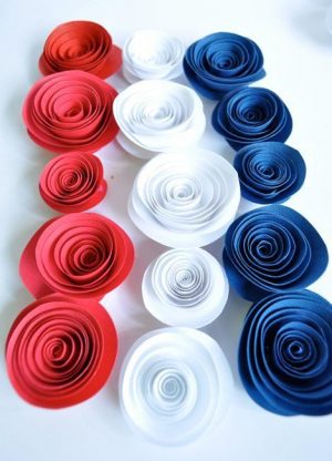 25 Patriotic Decoration Ideas for White, Red and Blue Party Table Decor