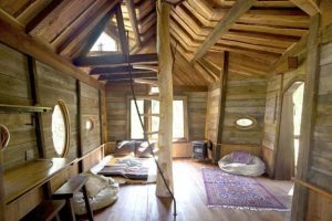 Spectacular Tree House Designs Offering Romantic and Intimate Living Spaces