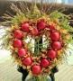 21 Gorgeous Wreaths with Fall Leaves Adding Texture to Home Decorating