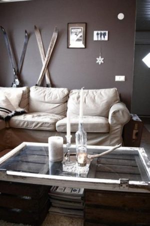 22 Ideas for Modern Home Decorating with Rustic and Painted Wooden Boxes