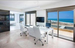 20 Space Saving Office Designs with Functional Work Zones for Two