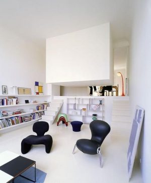 Small Apartment with Suspended Bedroom Enhancing Space Saving Interior ...