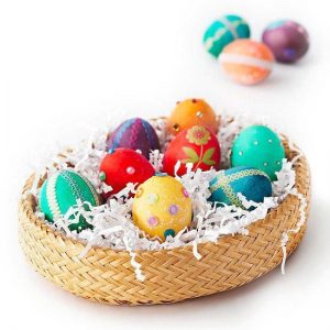 25 Colorful Easter Decorations for Spring Homes and Holiday Tables