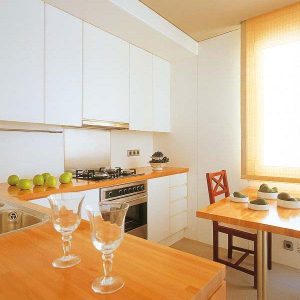 Small Kitchens and Space Saving Ideas to Create Ergonomic Modern ...