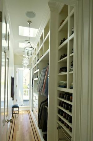 33 Walk In Closet Design Ideas to Find Solace in Master Bedroom