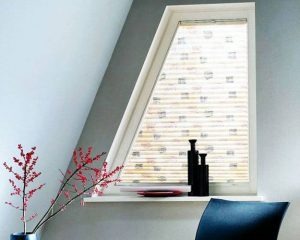 25 Triangular Window Designs Customizing Modern House Exterior and ...