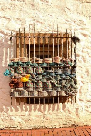 Graffiti Knitting Surprising with Colorful Recycled Crafts and Original ...