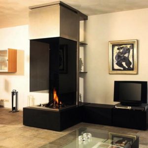 25 Spectacular Glass Fireplaces Offering Unobstracted Views of Flame