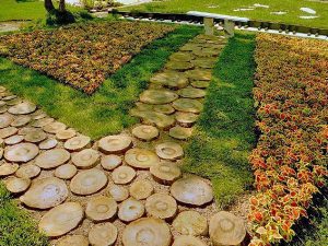 30 Green Design Ideas for Beautiful Wooden Garden Paths