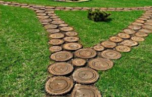 30 Green Design Ideas for Beautiful Wooden Garden Paths