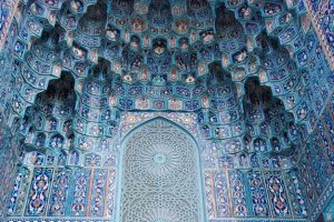 Oriental Interior Decorating in Azerbaijan Influenced by European and ...