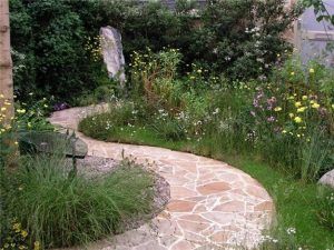 20 Creaive Ideas for Beautiful Garden Paths and Walkways