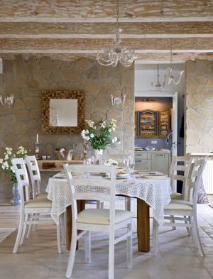 Cottage Decor Ideas in Neutral Colors Enhancing Rustic Beauty of ...