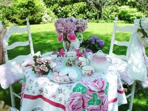 Creating Lovely Outdoor Seating Areas for Summer Tea Party