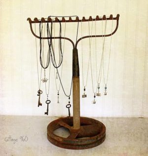 25 Rake Storage Ideas Creating Unique Vintage Style Accents for Modern ...