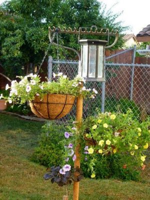 25 Rake Storage Ideas Creating Unique Vintage Style Accents for Modern ...