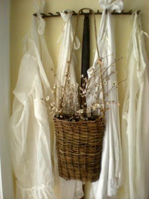 25 Rake Storage Ideas Creating Unique Vintage Style Accents for Modern ...