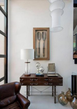 Modern Home Interiors Blending Traditional Ideas with Modernist Vibe