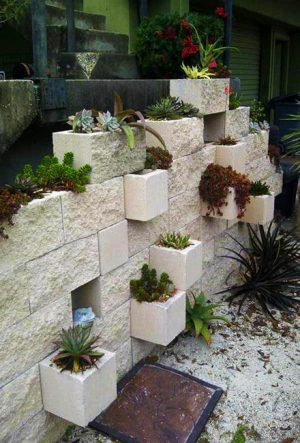 25 Concrete Block Ideas to Try and Enjoy Cheap DIY Outdoor Home Decorating