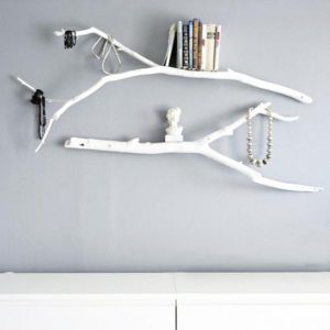 Functional and Cheap Ideas to Decorate with Driftwood and Branches Any ...