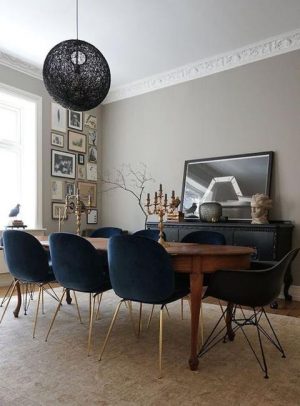 How to Mix and Match Dining Chairs and Use Colors in Dining Room Decorating