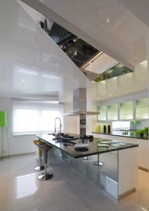 Stunning Mirrored Ceiling Design, Trends in Decorating with Mirrors