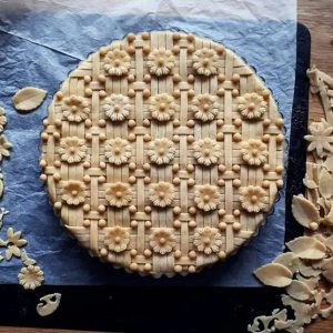 Creative Dough Decorations Beautify Delicious Pies