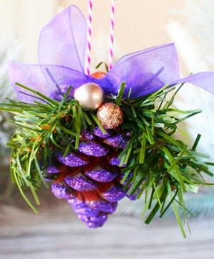 Deep Purple Christmas Colors, 25 Ways to Add Ultra Violet Accents to ...