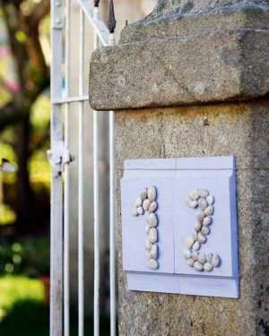 30 Fabulous Summer Decorating Ideas with Small Stones