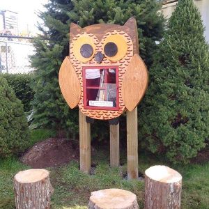 Cute Little Free Library Design Ideas, Recycling for Gifts and Yard ...