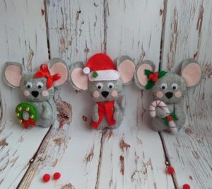 Mice Christmas Tree Decorations, Fairy Tale Themed Christmas Ideas