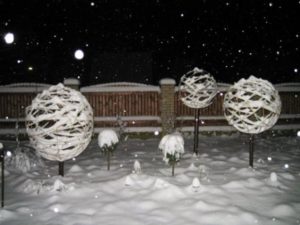 Snow Sculptures to Brighten up Cold Days and Winter Yards
