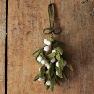 Mistletoe, Christmas Crafts and Romantic Winter Decorating Ideas