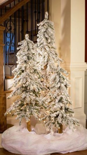 Multiple Holiday Tree Arrangements, Modern Christmas Decor Trends