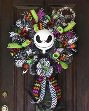 Door Wreaths, Fun Craft Ideas to Make Essential Halloween Decorations
