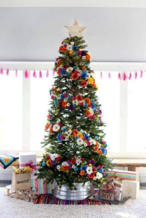 Romantic Christmas Tree Decorating with Beautiful Flowers