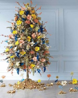Romantic Christmas Tree Decorating with Beautiful Flowers