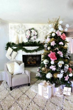 Romantic Christmas Tree Decorating with Beautiful Flowers