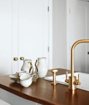 Classy Brass Accents, Modern Interior Design Trends 2021
