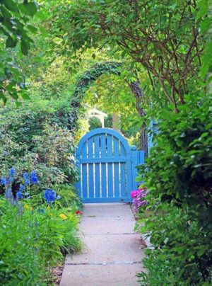 55 Stone Garden Paths, Straight and Shapely Walkway Design Ideas
