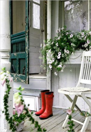 50 White and Red Summer Decorating Ideas to Brighten up Outdoor Seating ...